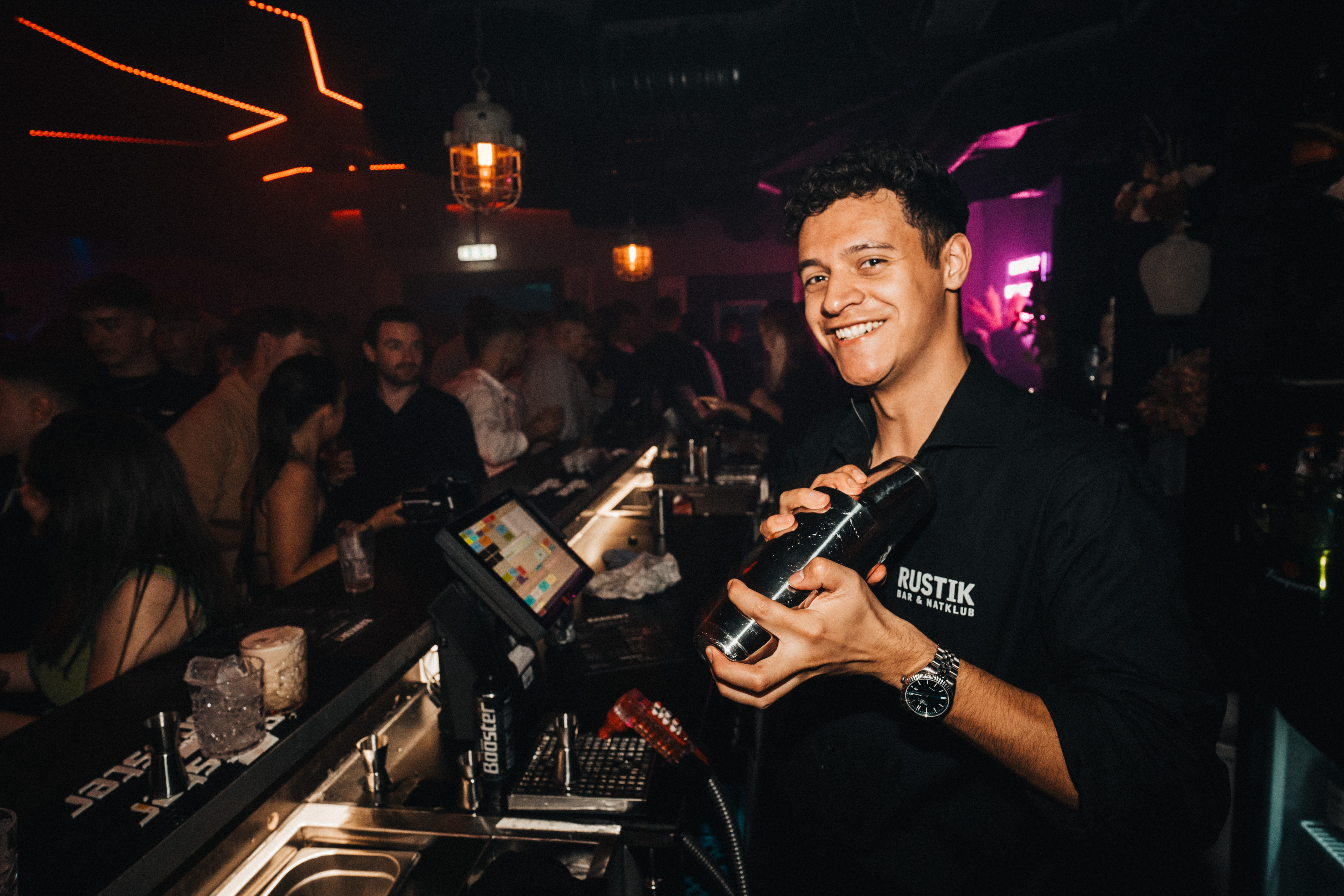 Rustik Bar & Natklub